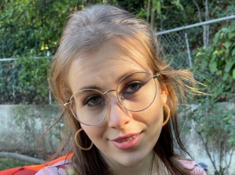 Fiona Sprouts Age, Height, Weight, Career, Net Worth, and Family