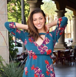 Bella Rolland Age, Height, Weight, Career, Net Worth, and Family